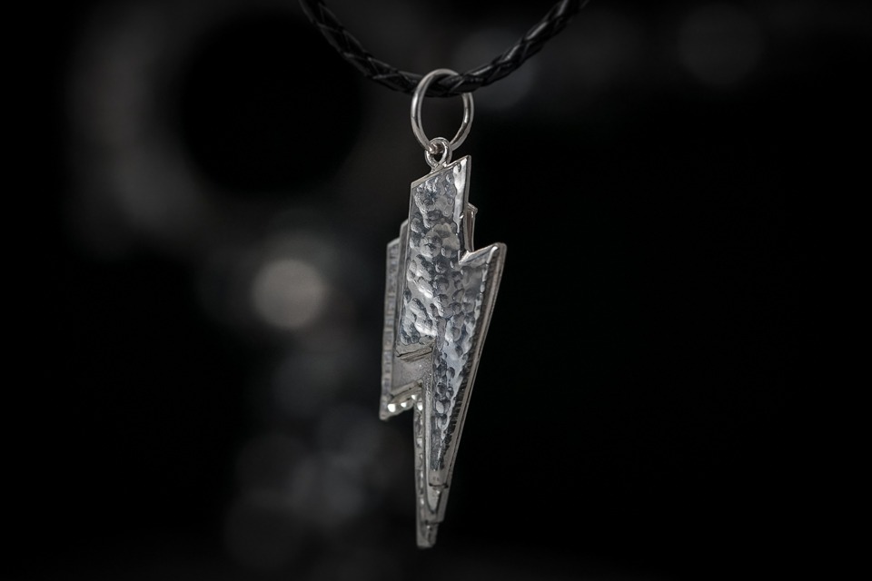 Unique Thunderflash Series - 23 - Chris Slade Spirit of the Drum Jewelry